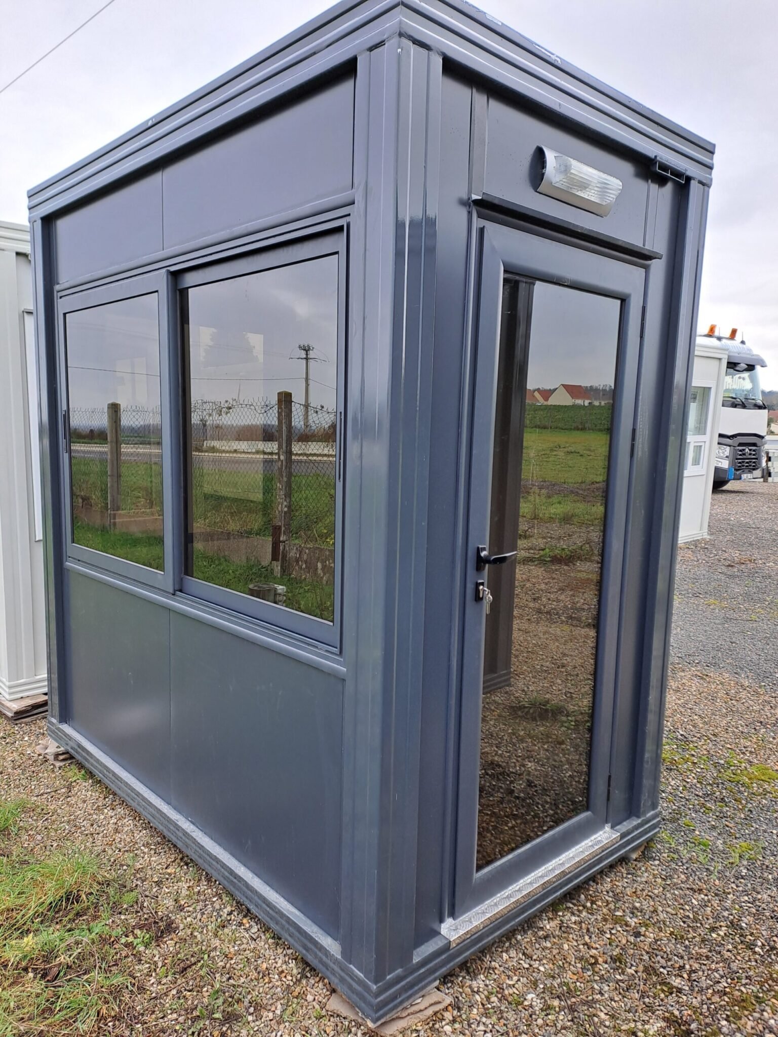 Guérite de Sécurité Modulaire – Livraison Partout en France